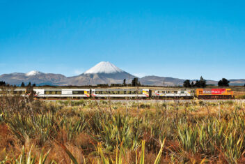 12 Day Grand Rail Explorer – Self-Drive & Rail – New Zealand | ANZCRO