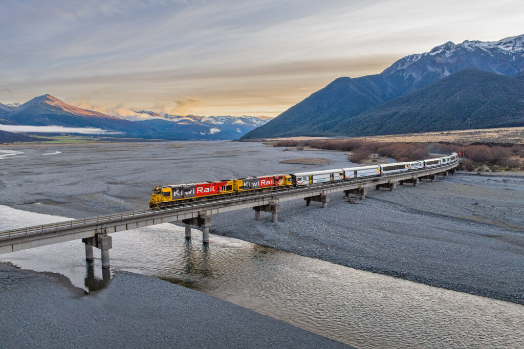 12 Day Grand Rail Explorer – Self-Drive & Rail – New Zealand | ANZCRO